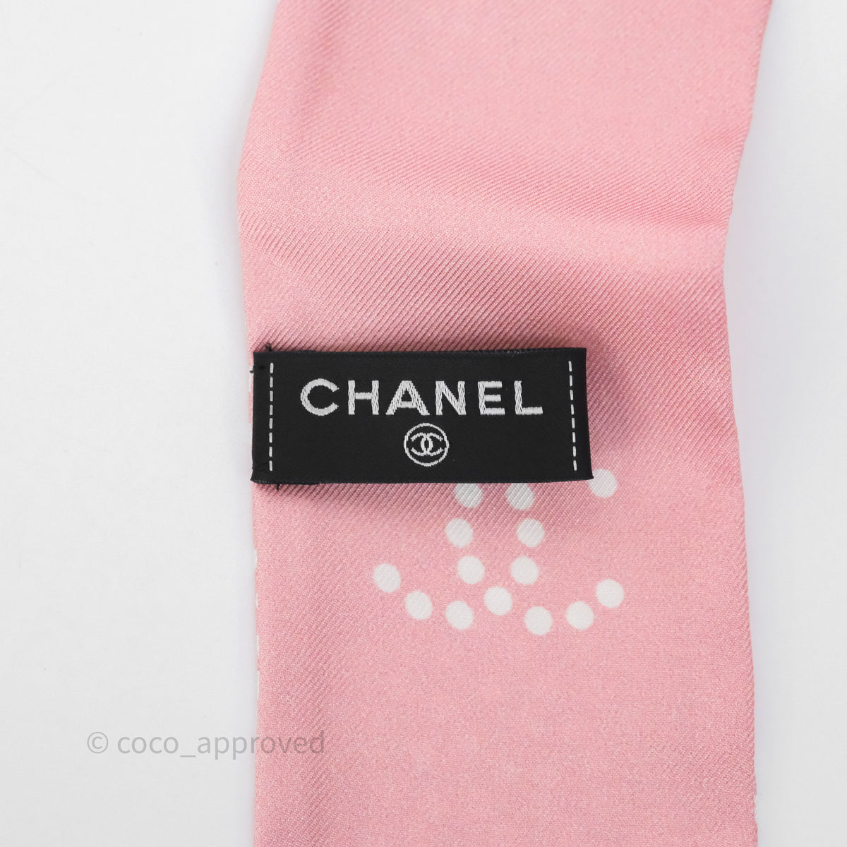 Chanel Logo Polka Dot Silk Twilly Pink White – Coco Approved Studio