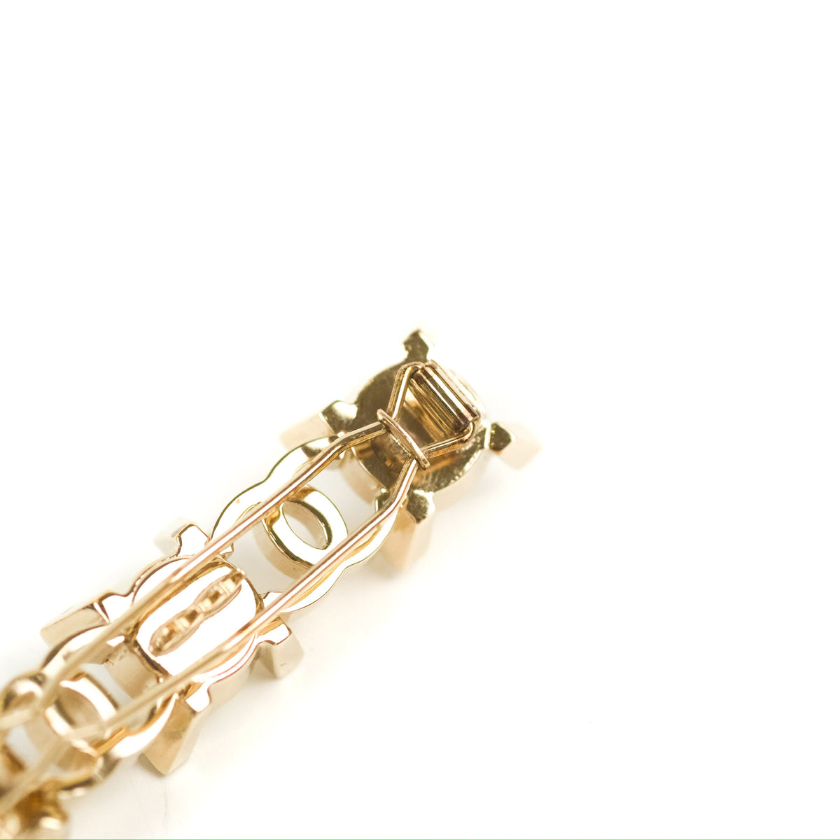 Chanel CC Pearl Hair Clip Gold Tone 21A – Coco Approved Studio