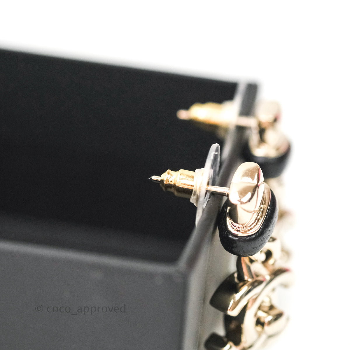 Chanel CC Turn Lock Drop Earrings Gold Tone 21S – Coco Approved Studio