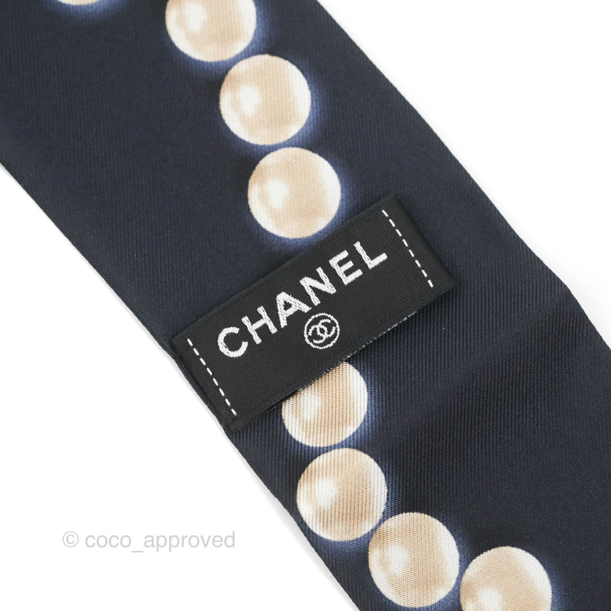 Chanel CC Pearl Print Silk Twilly Black – Coco Approved Studio