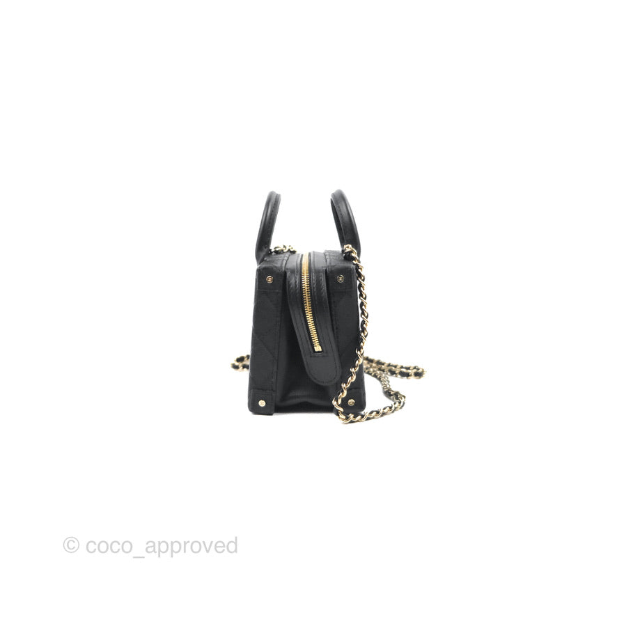 Chanel Quilted Vanity Case with Chain Black Calfskin Gold Hardware 22B ...